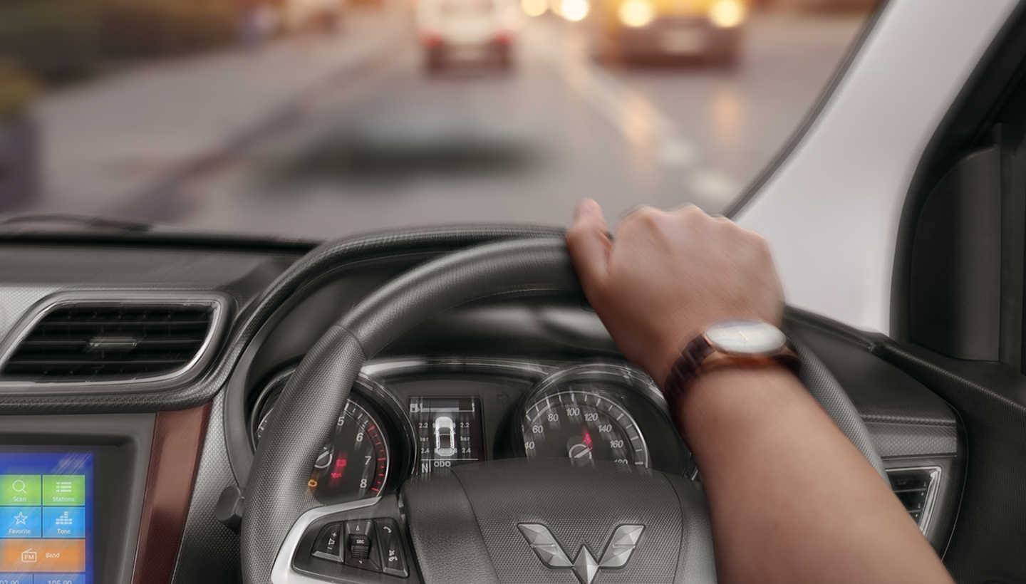 5 Ways to Drive Safely on Potholes and Damaged Roads | Wuling