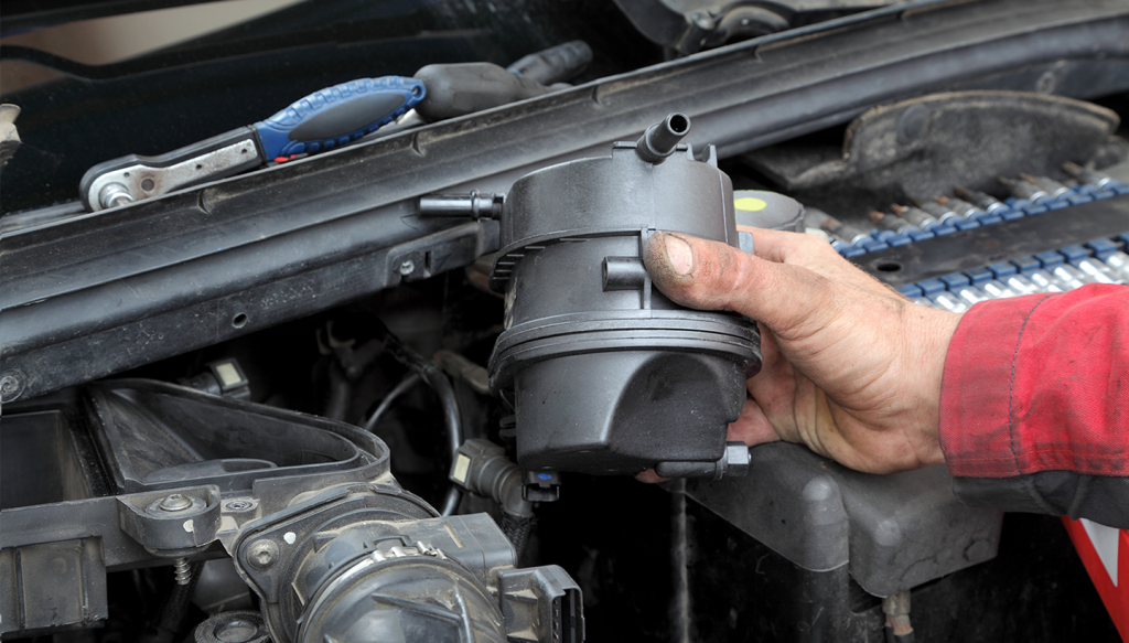 Fungsi Filter Bensin Mobil dan Cara Membersihkan, Ketahui! | Wuling