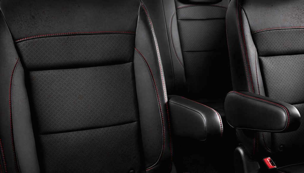 Tips Merawat Jok Mobil Berbahan Kulit Sintetis | Wuling