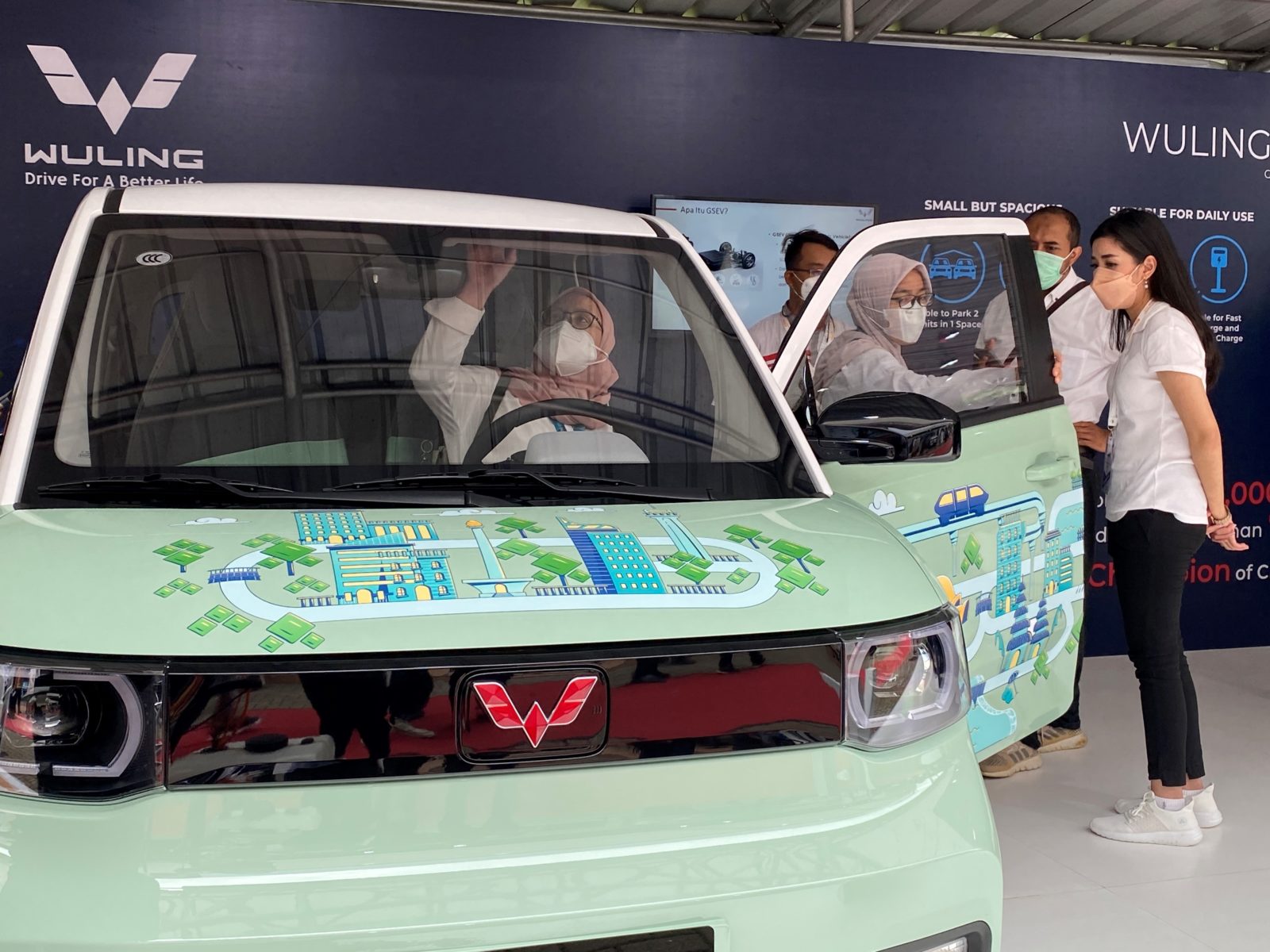 Wuling Motors Participates in the Indonesia Electric Motor Show 2021 ...